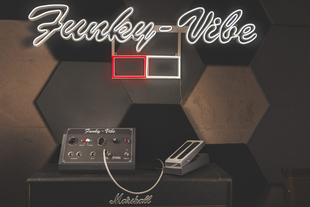 Funky – Vibe RS (Real Size) – SABBADIUS Electronics
